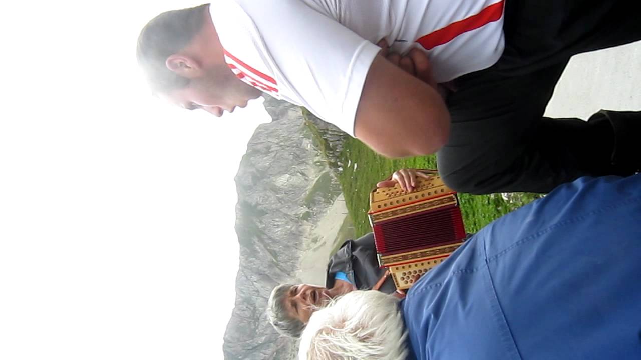 Swiss Accordion and Yodelling in the Alps - YouTube