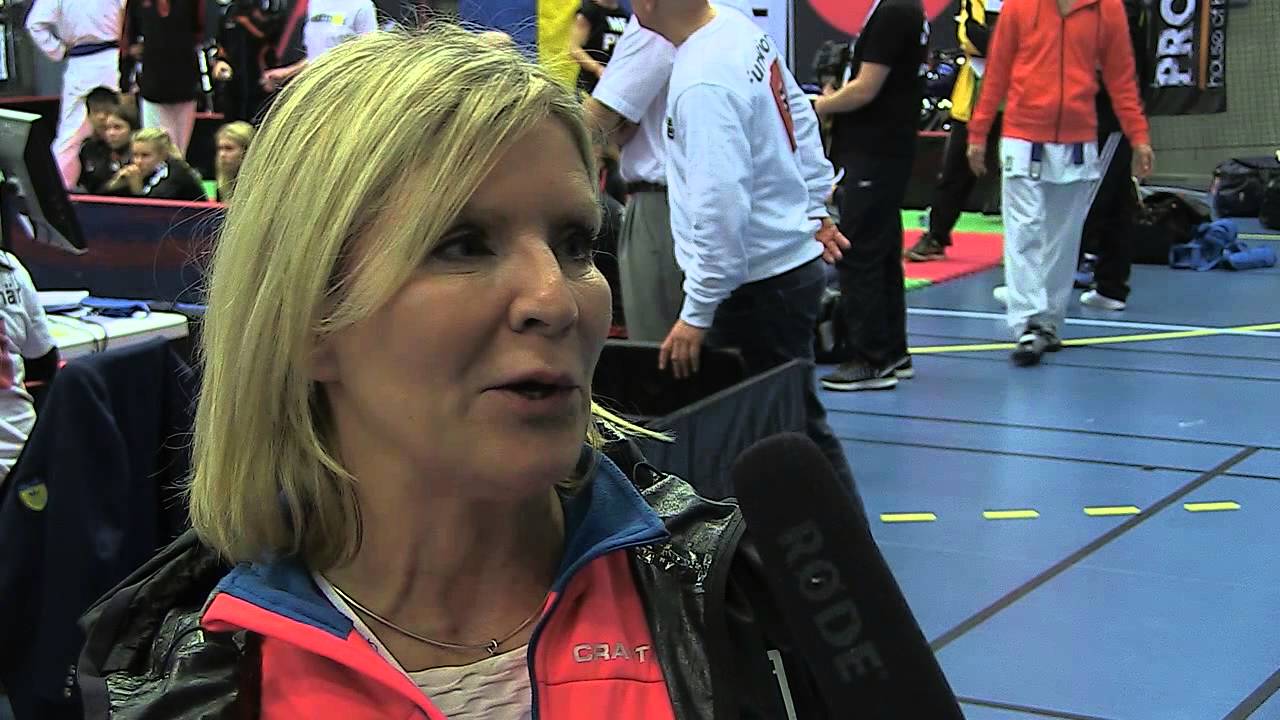 Intervju med Theresia Larsson om tränarkariärren - YouTube