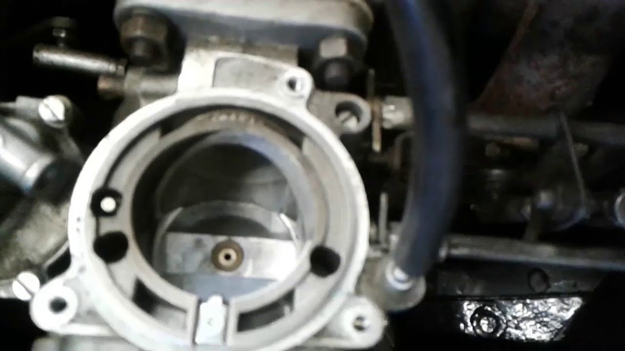 TR4A SU Choke Operation - YouTube