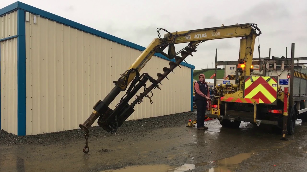 DAF CRANE LORRY C/W POLE AUGER - YouTube