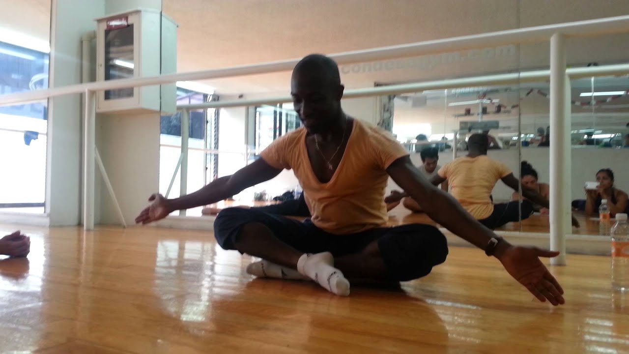 Maestro Julius, técnica Graham, la condesa - YouTube