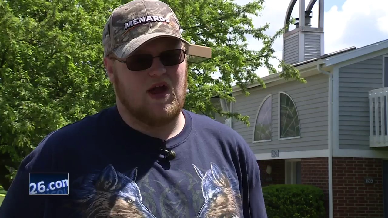 Man runs back into burning apartment building to save people, pets ...
