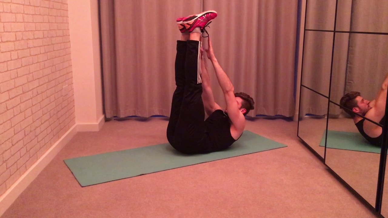 crunch foot reach - YouTube