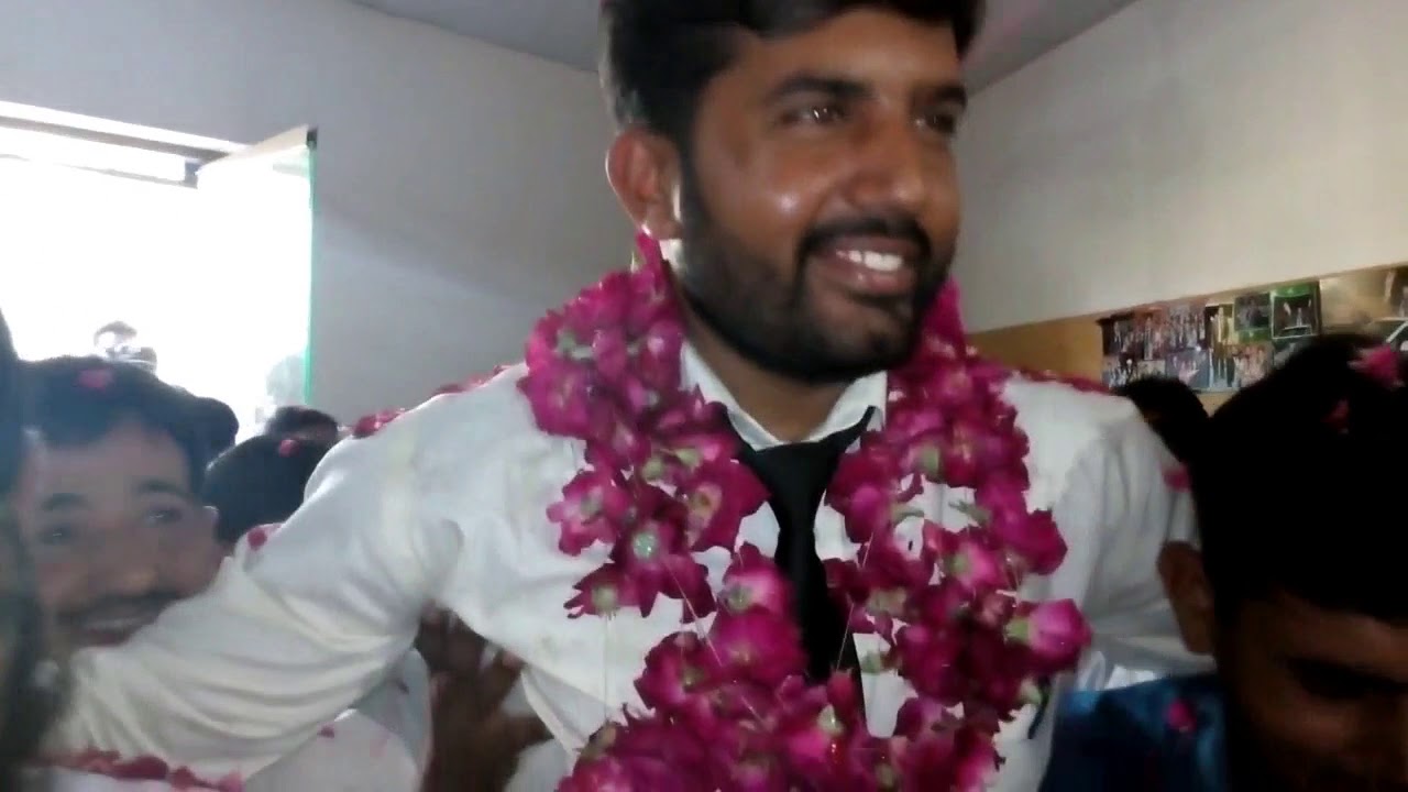 nazim shah sahb travel rikshaw to car - YouTube