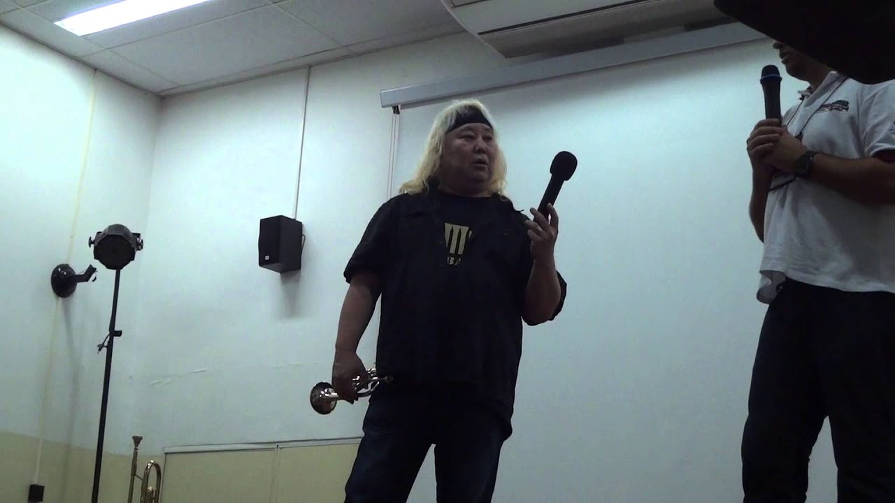 Eric Miyashiro playing piccolo trumpet - YouTube