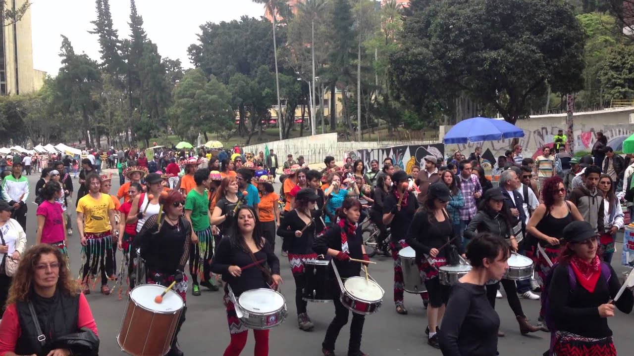 Music parade in Bogota, Colombia - YouTube