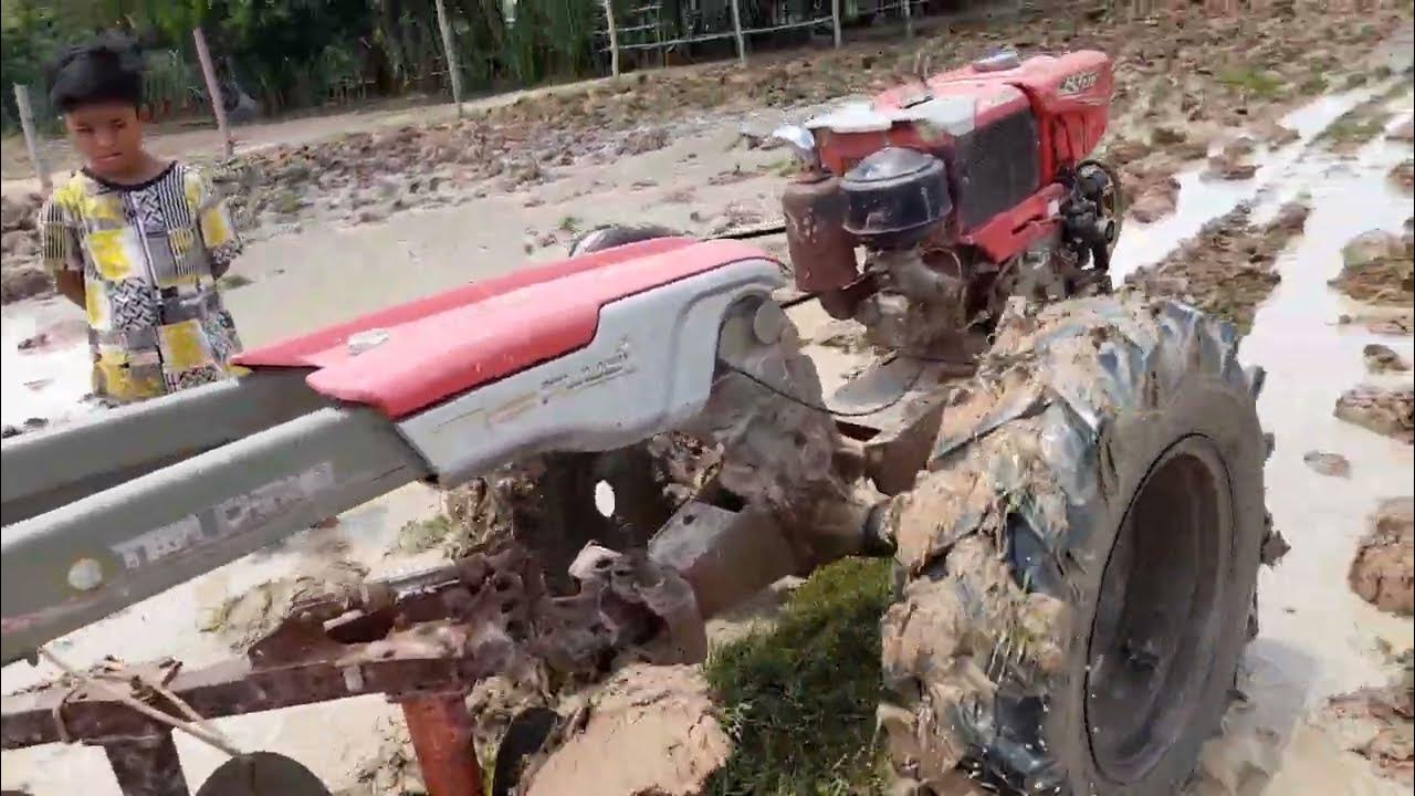 Bulldoze Tractor Kubota in Cambodia Pronet_Farmer - YouTube