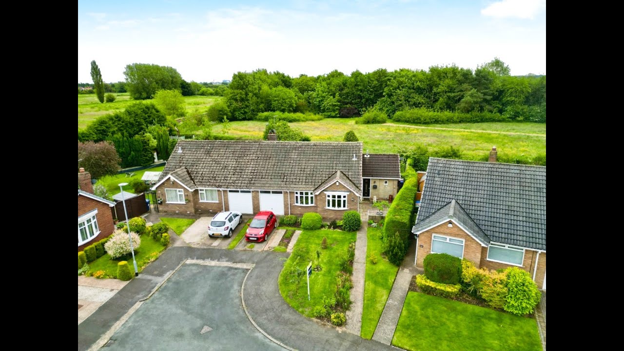Loatley Green, Cottingham, HU16 4RX - YouTube