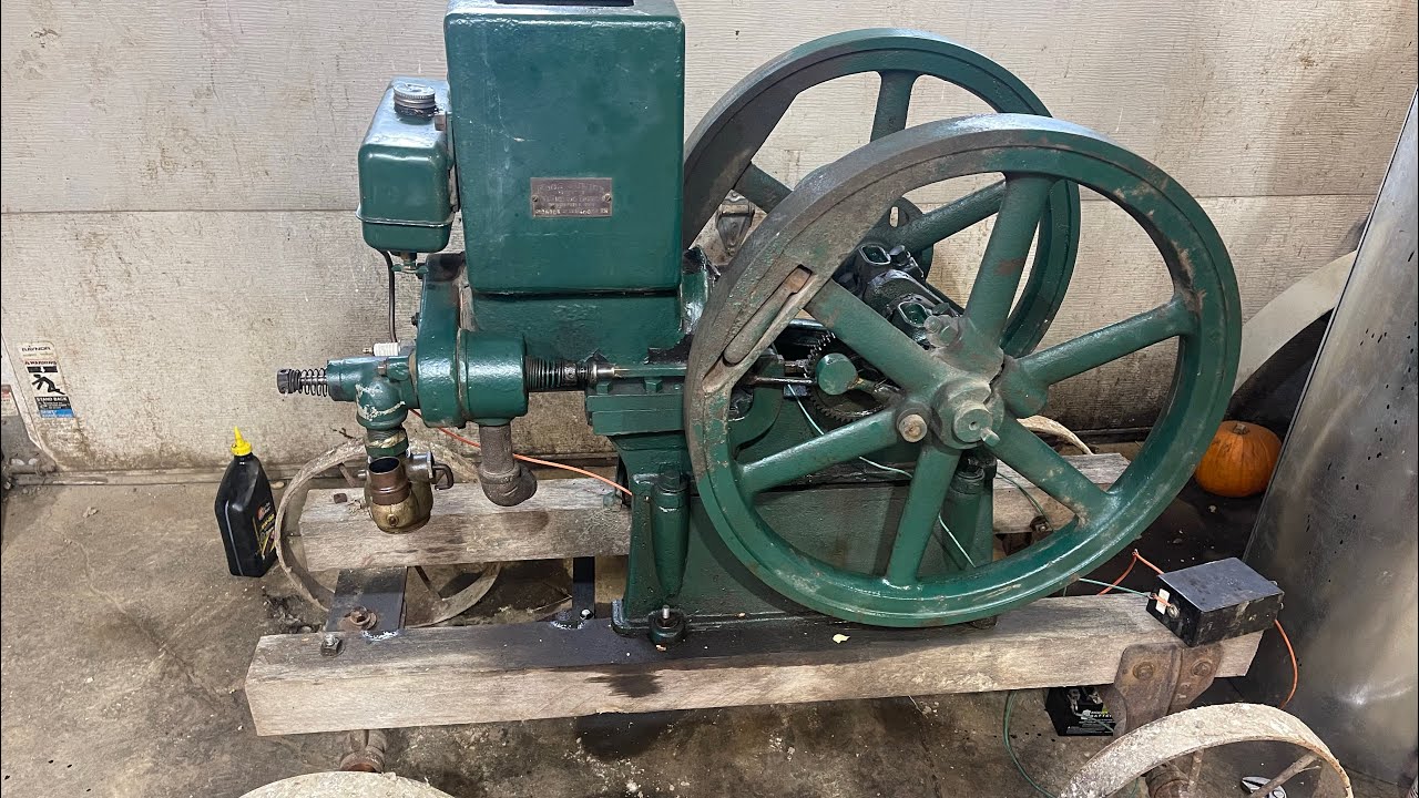 2 1/4HP Foos Junior Hit Miss Gas Engine - YouTube