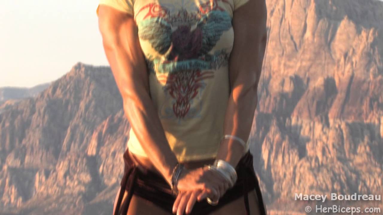 MaceyBoudreau_RRStrap_Muscles_and_Curves_HD - YouTube
