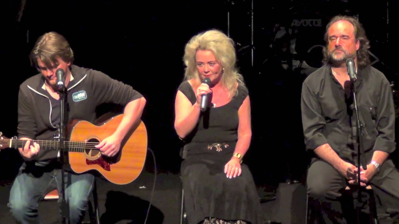 Singer-songwriter sessions (promo) -- Savannah & Marcel Verbeek (w ...