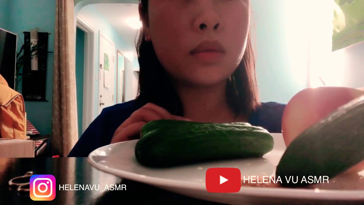 ASMR | EATING CUCUMBER 🥒 AND CRISPY APPLE 🍎 - YouTube