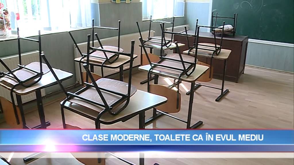 Toaleta in curte si apa la lighean! Asa vor incepe scoala elevii din ...