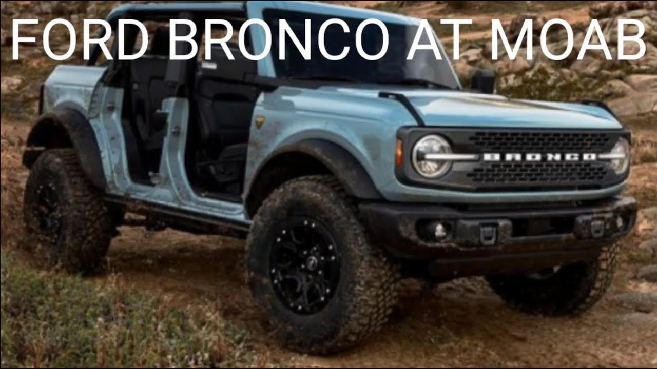 2021 Ford Bronco on Escalator in Reverse and winch out stuck jeep ...