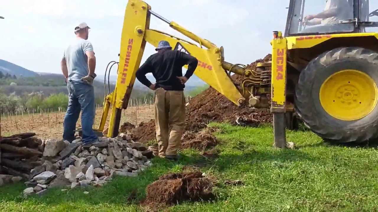 Digging for septic tank - YouTube