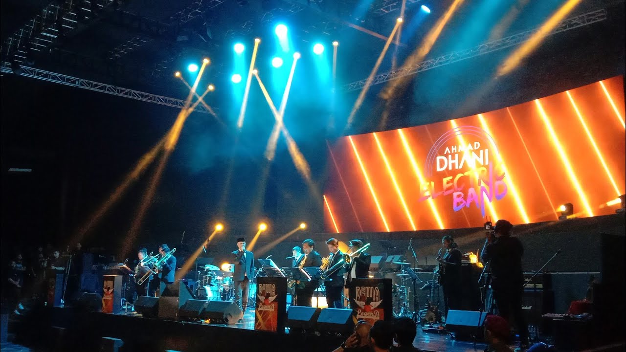 Ahmad Dhani Electric Band Madu Tiga - YouTube