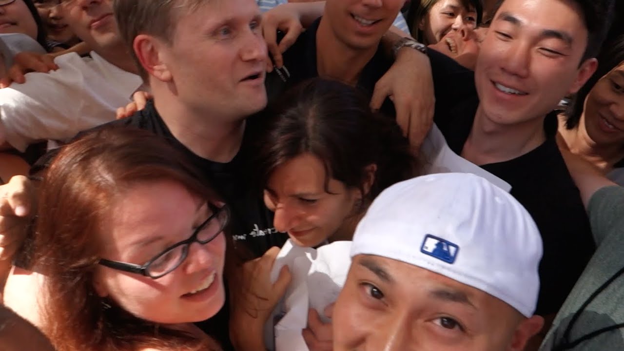 Caught in a Hugging Mosh Pit w/ Steve Pavlina in Las Vegas! - YouTube
