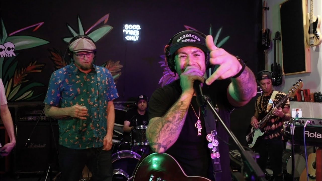 Kyle Smith - "Did My Best" ft. Dan Kelly - Live From Kona Town - YouTube