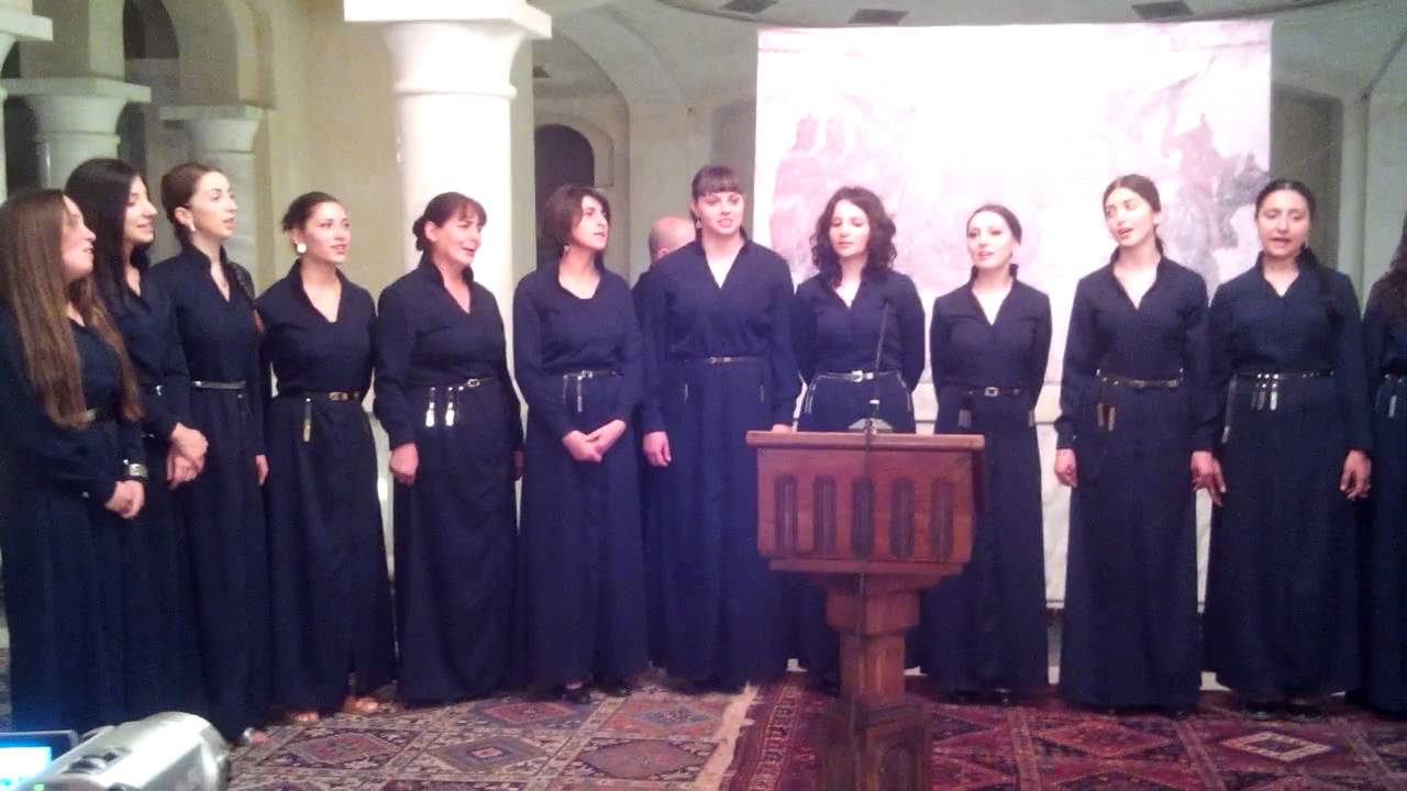 Ansambli 'iavnana' - YouTube