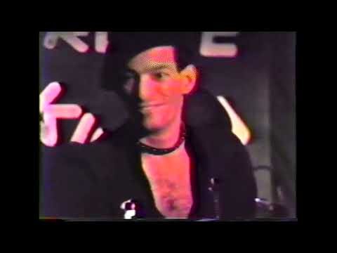 Alive N Kickin at Dublin Pub 1985 - YouTube