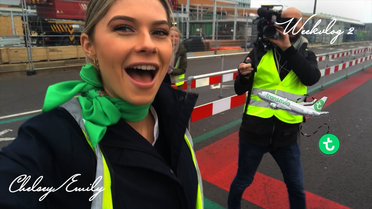 WORM IN GANG VAN DER VALK HOTEL?! - CHELSEY EMILY VLOG #2 - YouTube