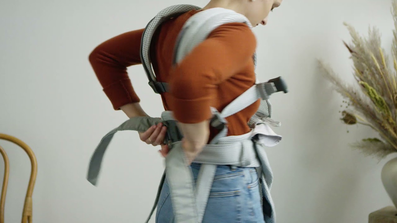 How to snap and adjust the waist belt on Baby Carrier Harmony - YouTube