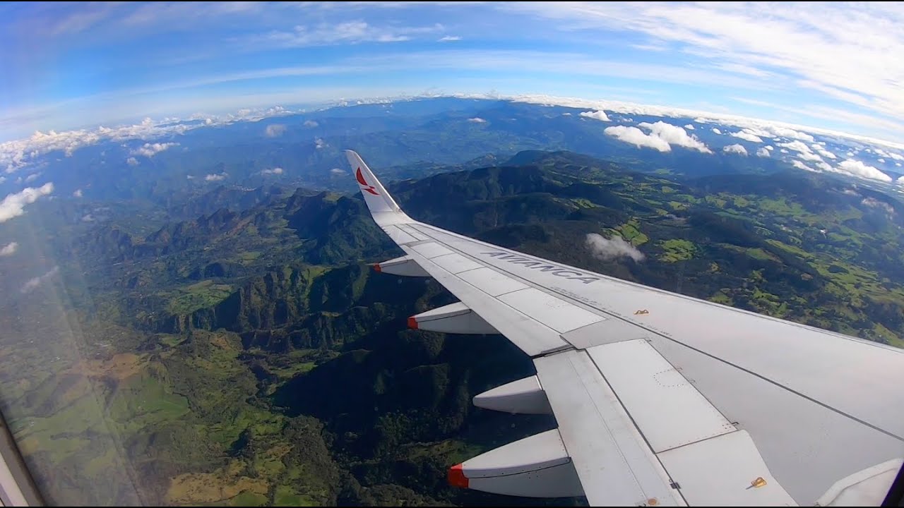 Avianca Airbus a320 vuelo Pereira-Bogotá (vista del Nevado del Tolima ...