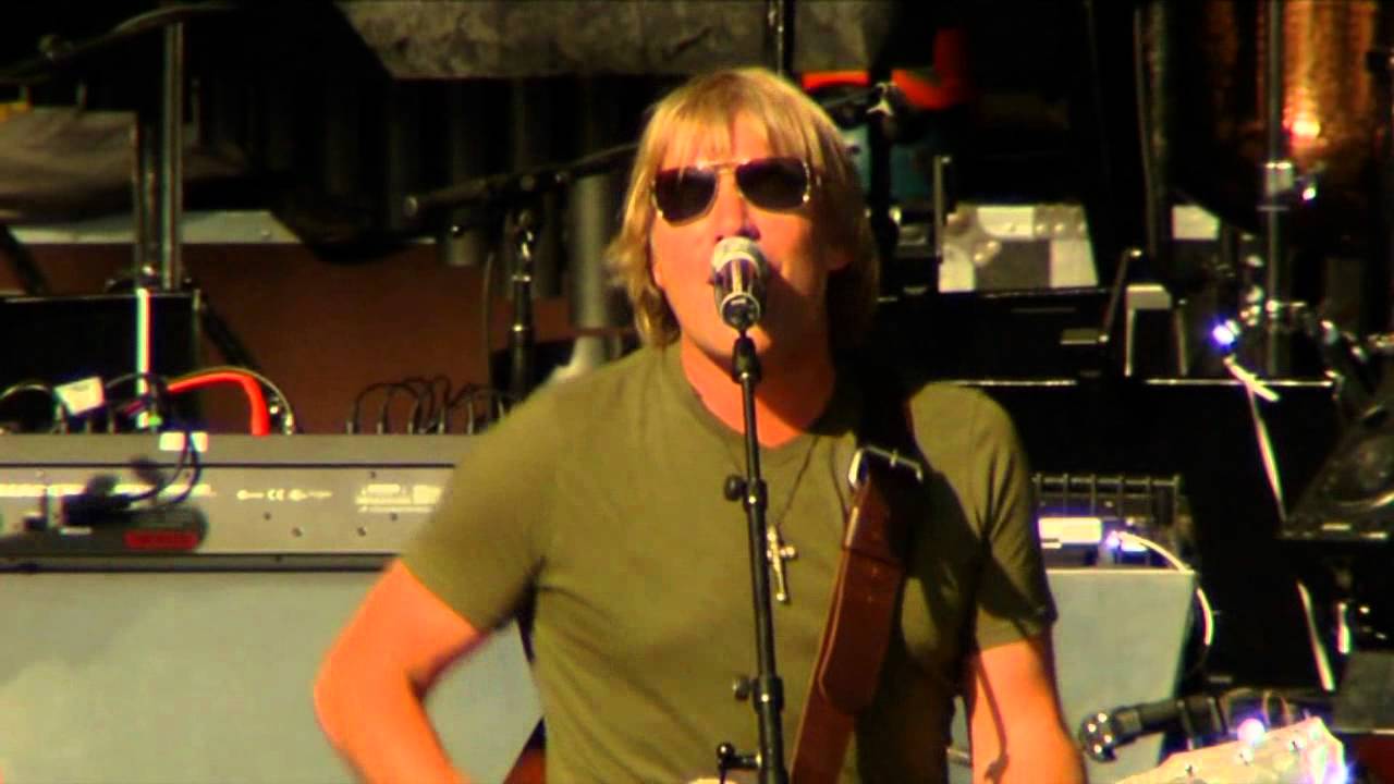 Sting Tour 2011 - Rod Williams - Run -Live in New Zealand - YouTube