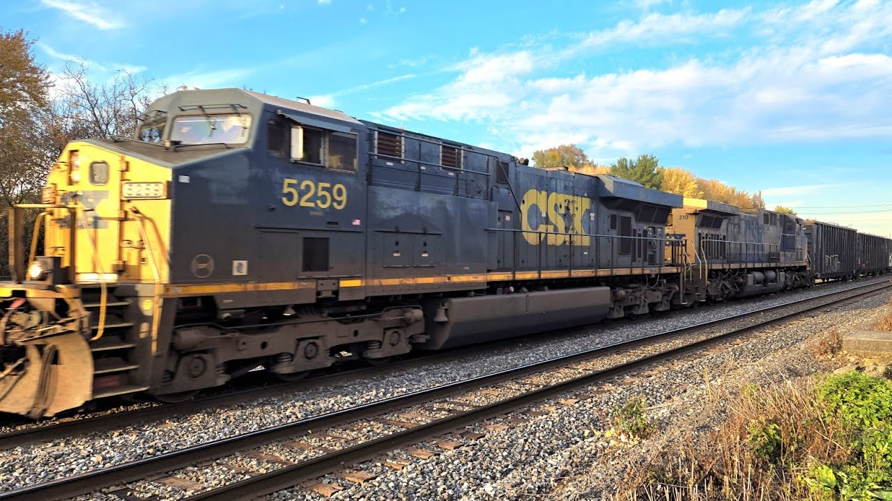 Long Loaded CSX Trash Train M635 – ES40DC #5259, YN2 AC4400CW #210 + Mid DPU AC4400CM #7008 ...