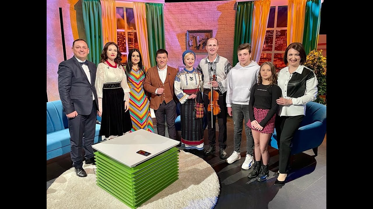 O seara in familie - Corina si Costi Burlacu, Mariana si Victor ...