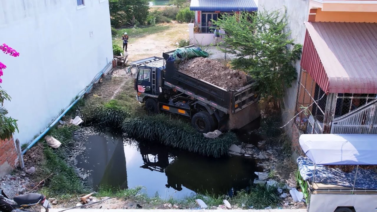 New Action! Dump Truck Building a Village with Bulldozer Pushing to ...