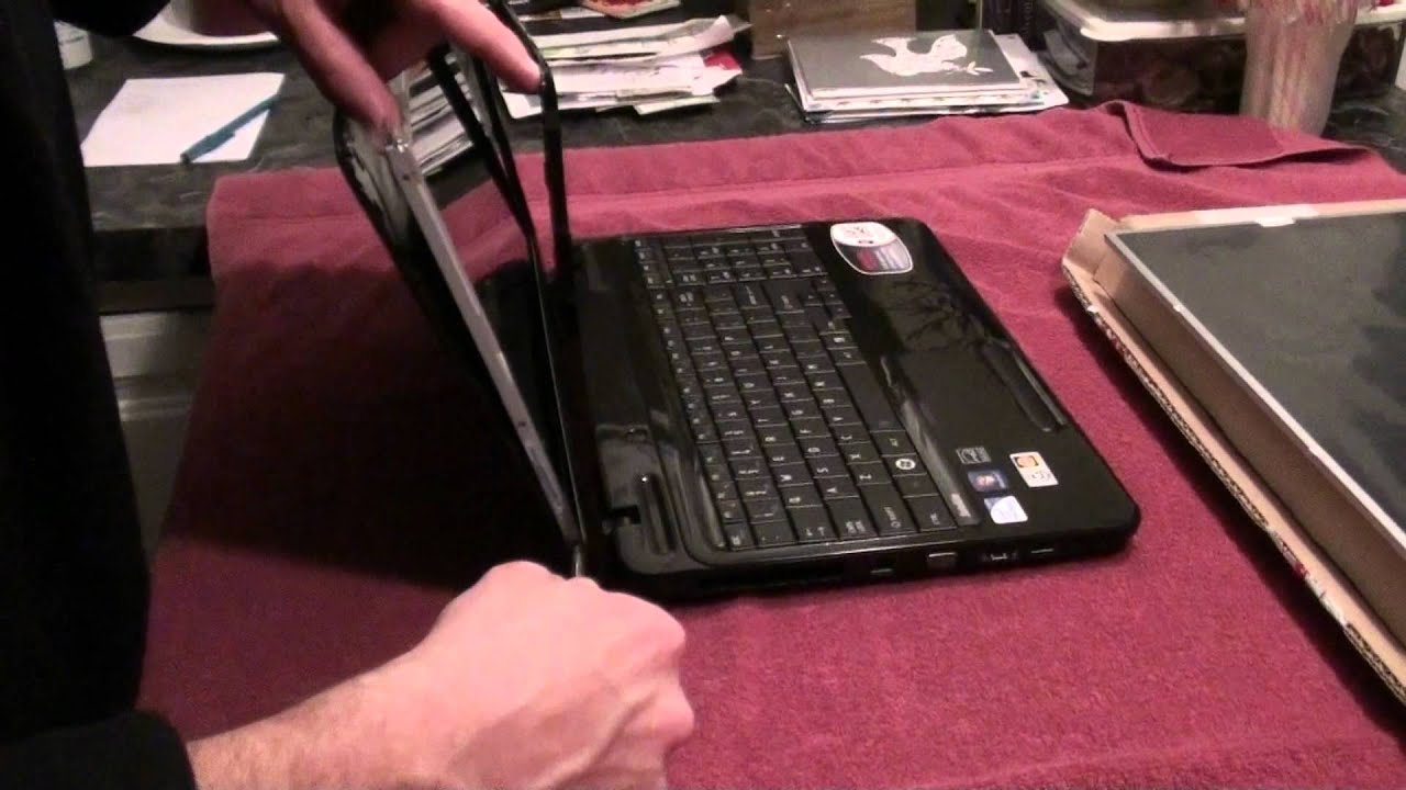 Laptop screen replacement / How to replace laptop screen Toshiba ...
