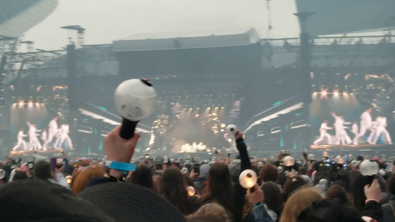 BTS - Dionysus LIVE Chicago 2019 - YouTube