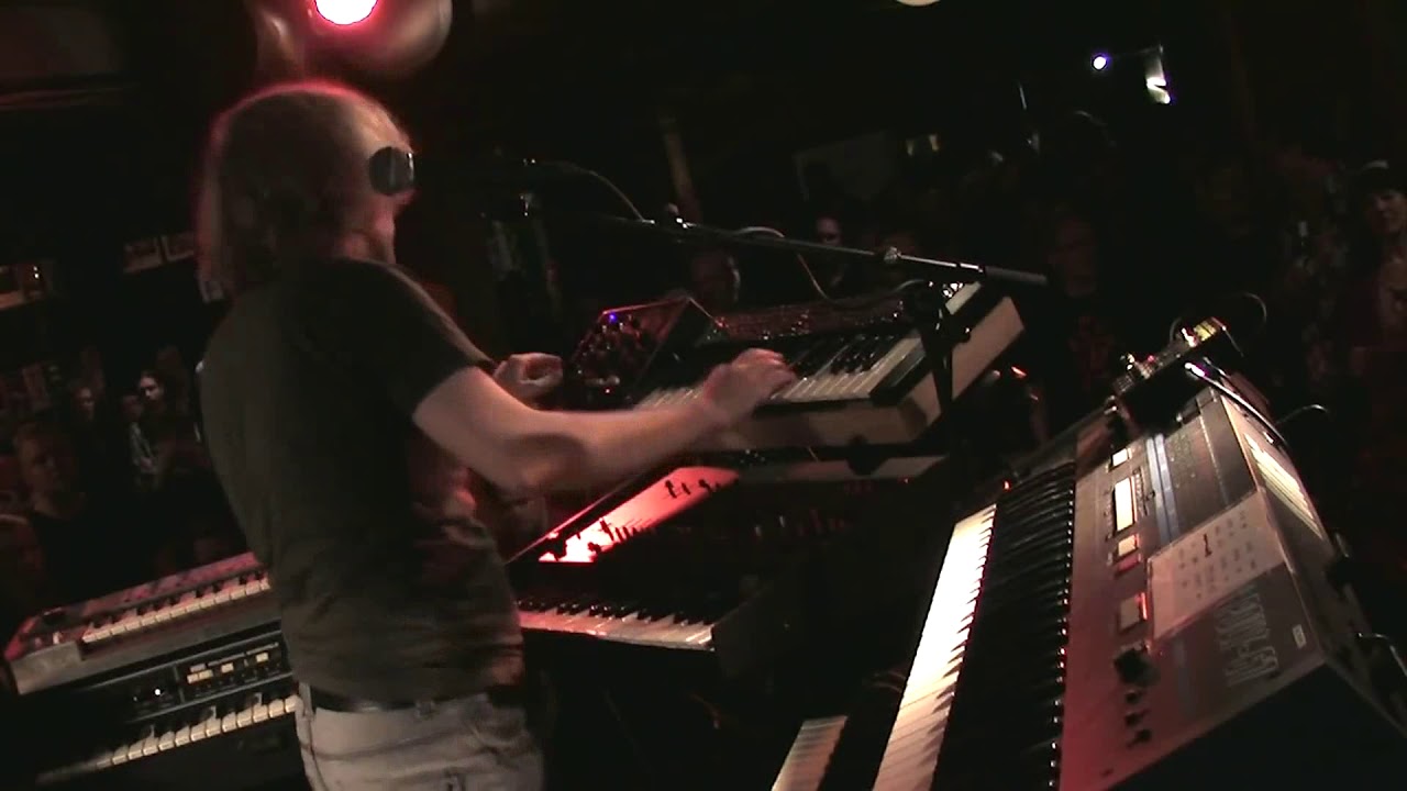 Kebu Perplexagon Part 2 Live @ Nosturi. - YouTube