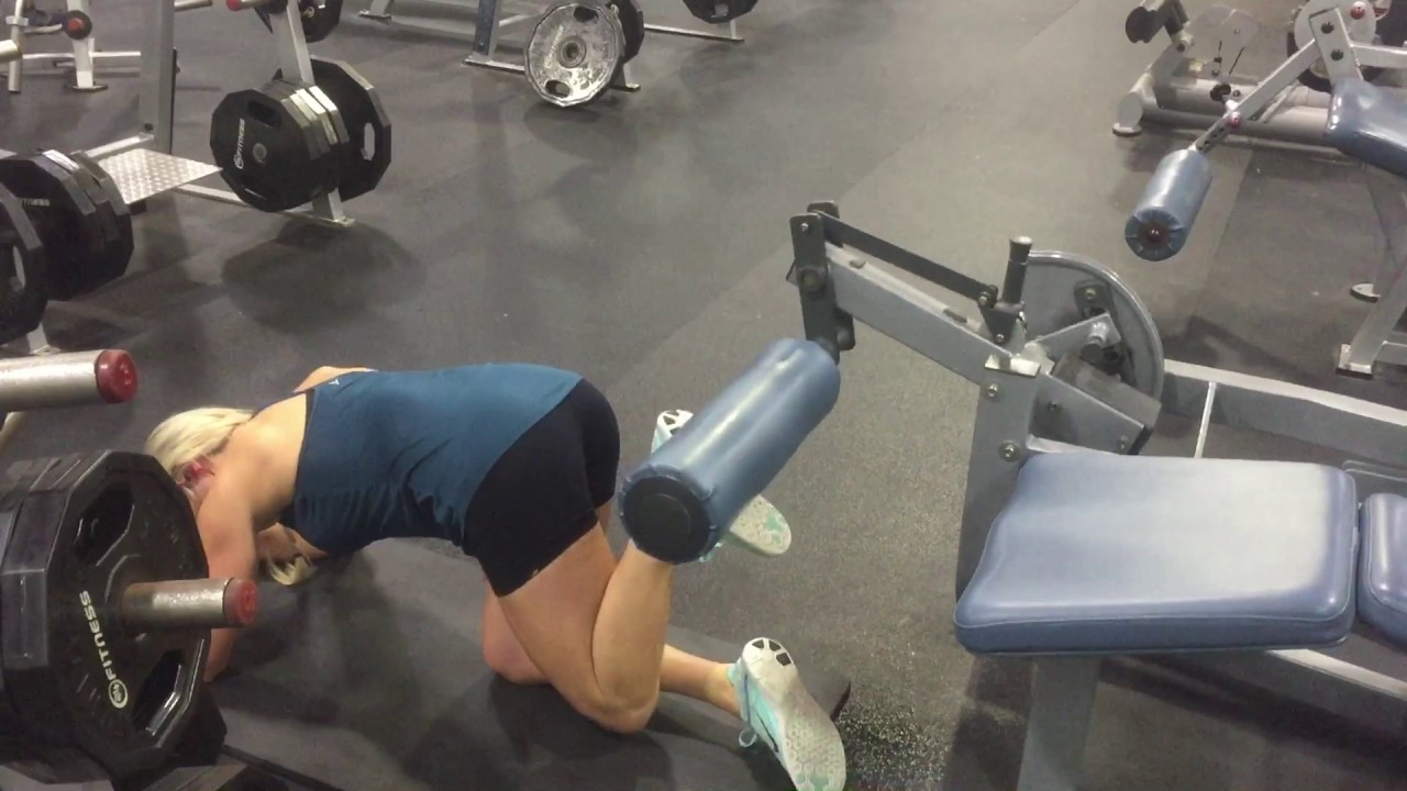 Donkey Kicks On Laying Hamstring Machine - YouTube