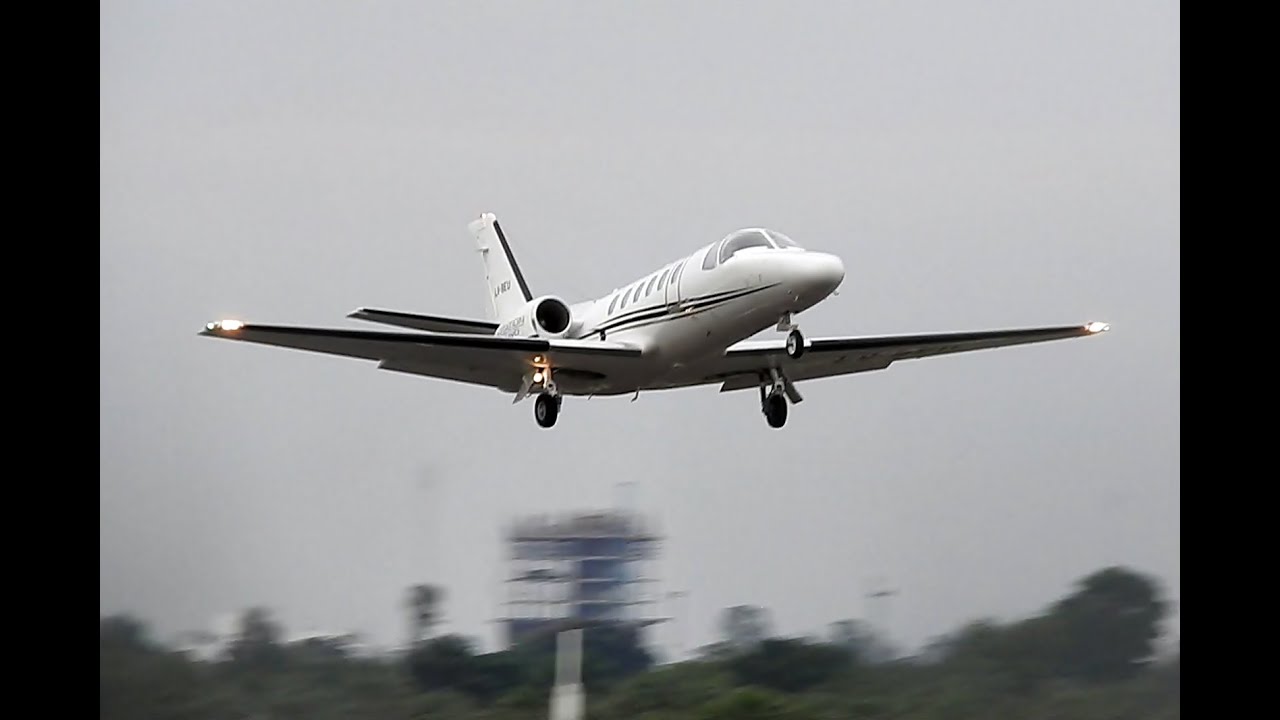 Cessna 550 Citation LV-BEU despegando del Aeropuerto de Formosa - YouTube