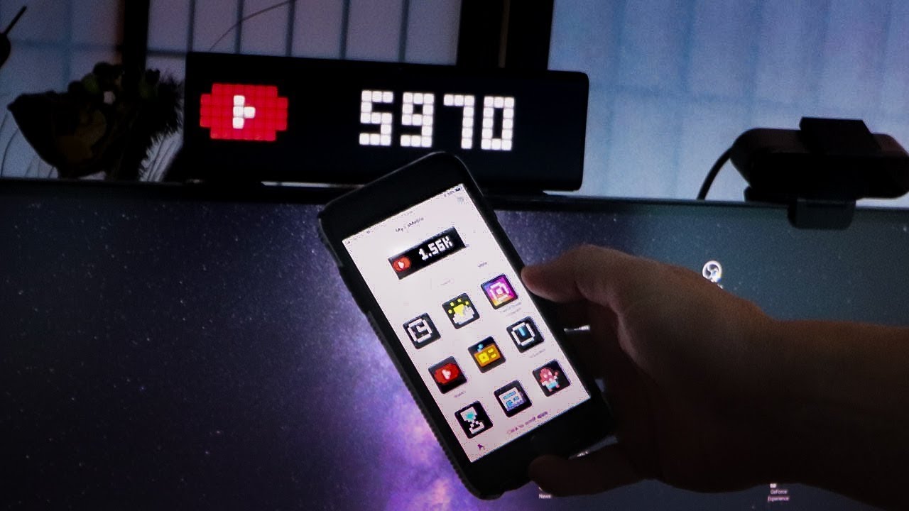 Social Media Counter | LaMetric - VERY COOL! - YouTube