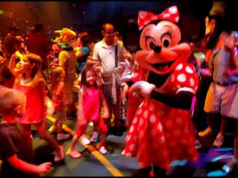 dancing with minnie mouse at Playhouse Disney, WDW Orlando - YouTube