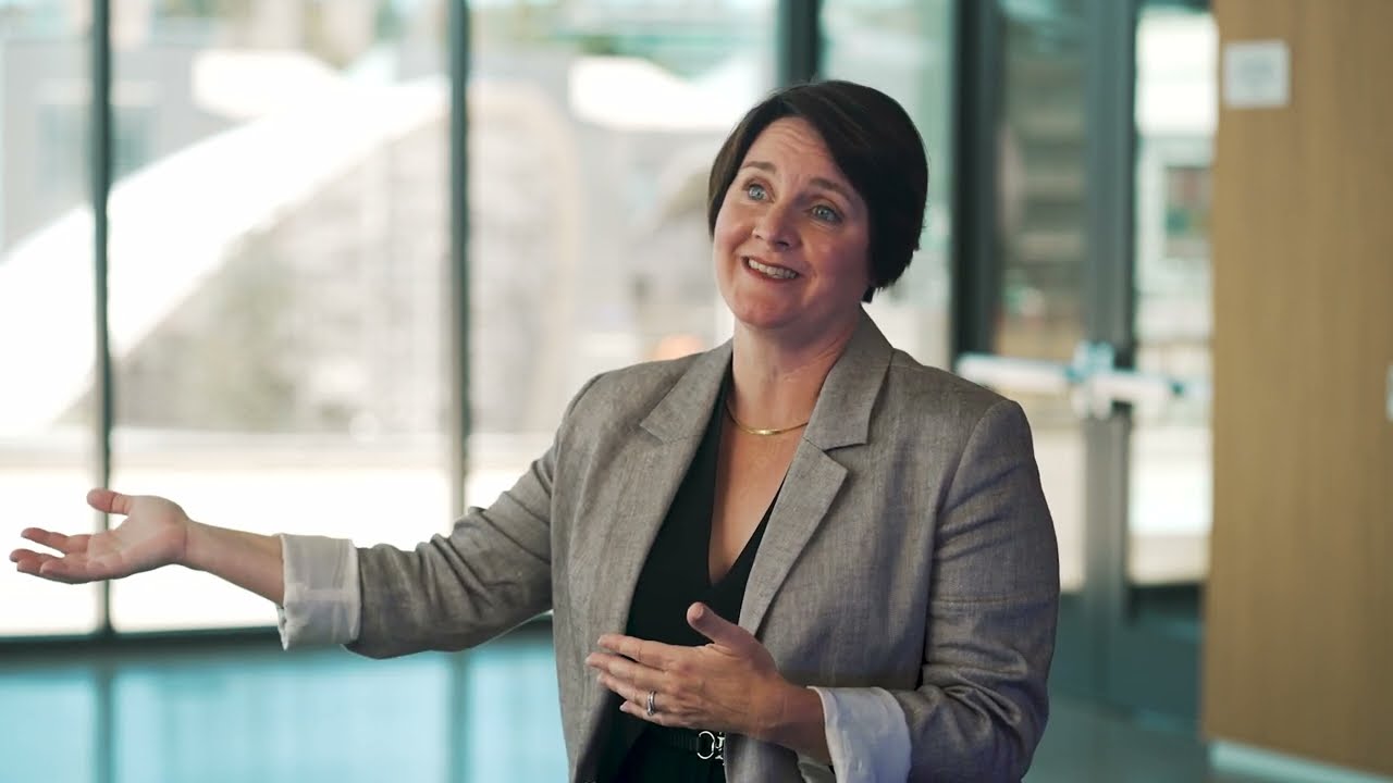 UC San Diego Epstein Family Amphitheater - YouTube