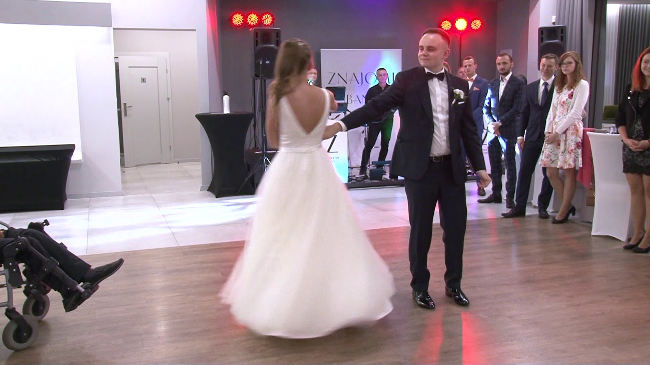 Pierwszy taniec - Walc Wiedeński (wolny) - Patrycja i Hubert - YouTube