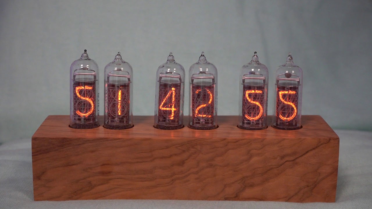 Nixie klok met buizen 80er jaren en olijfhouten behuizing - YouTube