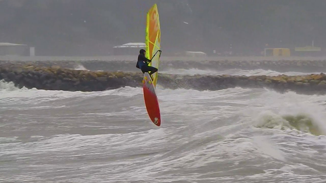 windsurfing Front loop, slow motion -Windsurfing Academy - Piccadilly Mamaia - YouTube