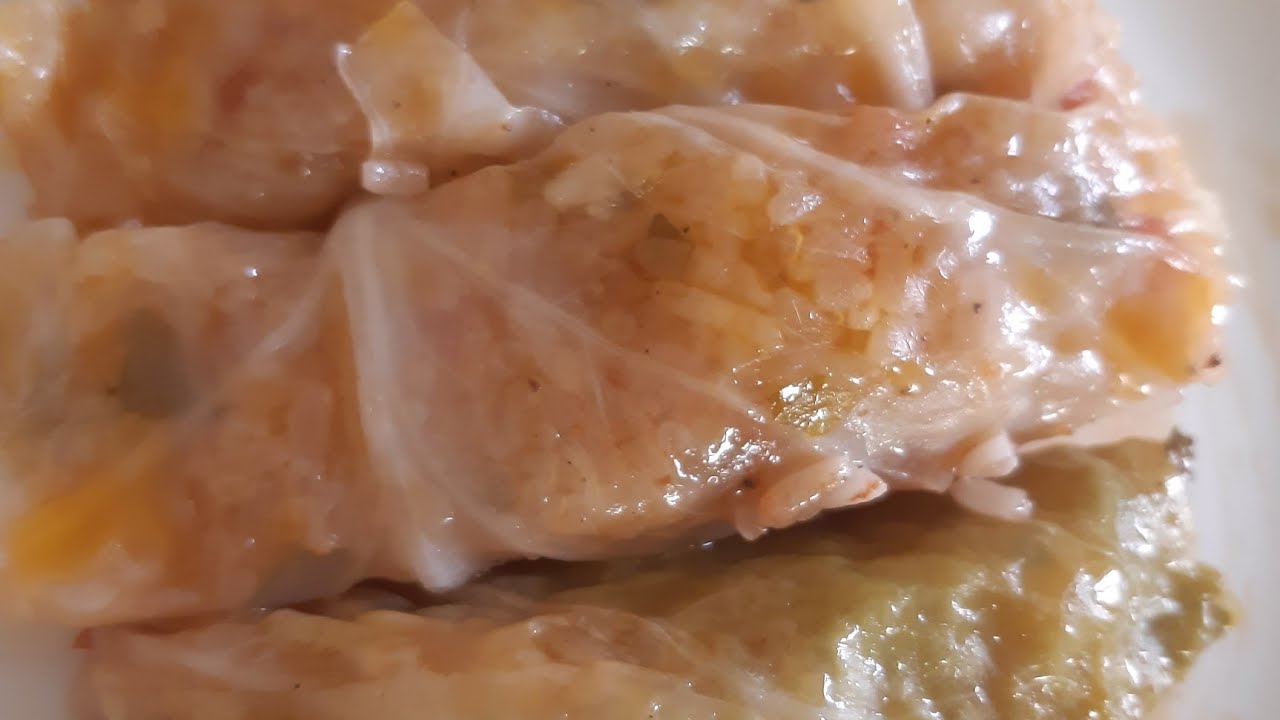 How to cook Mahshi Malfouf ( Stuffed Cabbage) - YouTube
