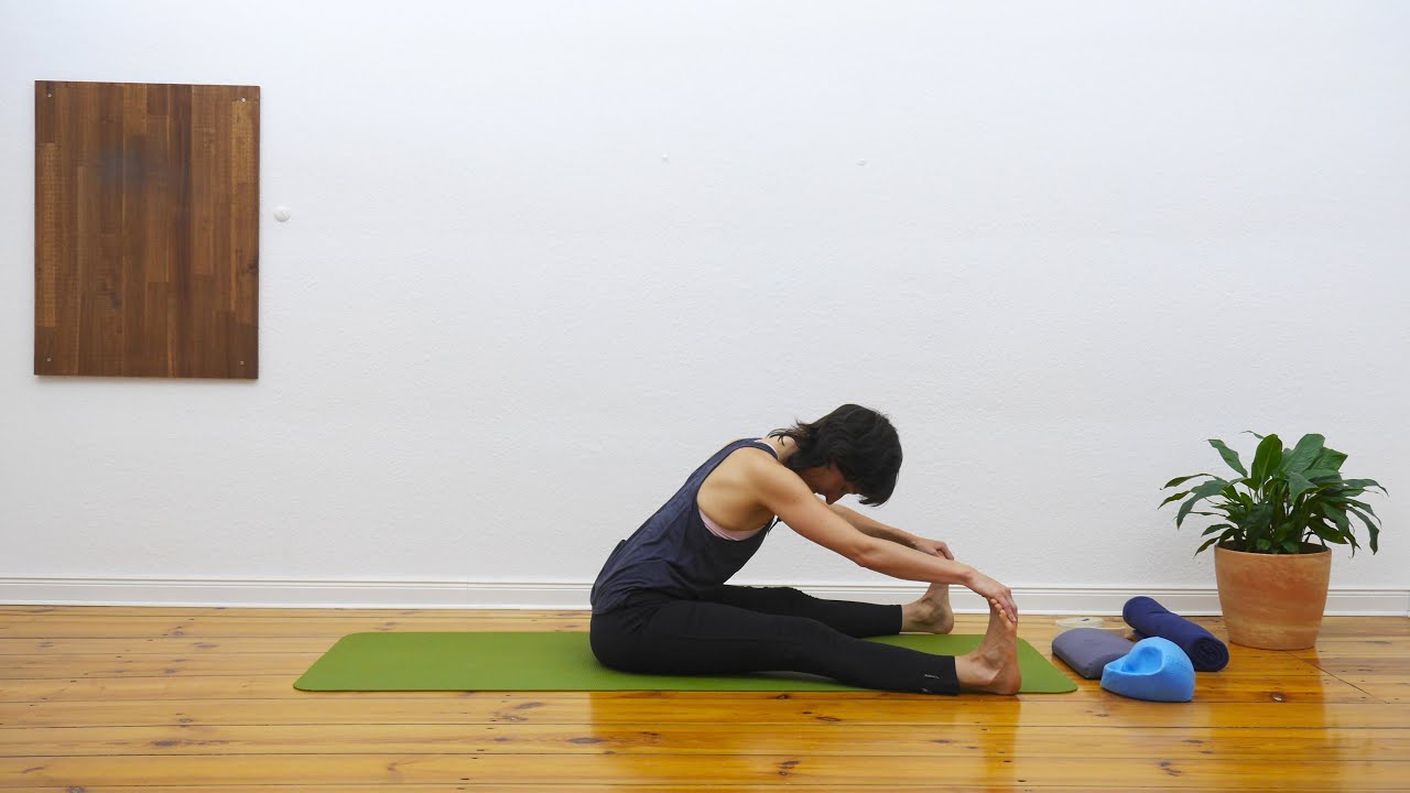 Energizing Pilates Inspired Flow - YouTube