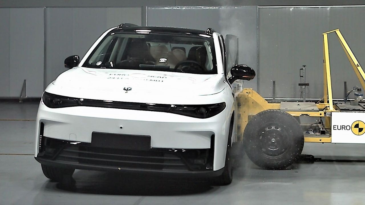 2025 Leapmotor C10 Crash Test Results – Safety Highlights - YouTube