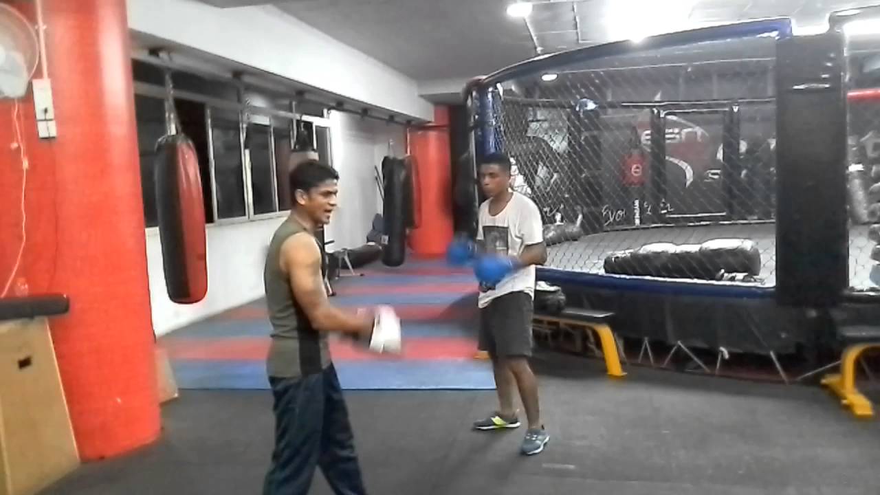 Fighter brother's - YouTube