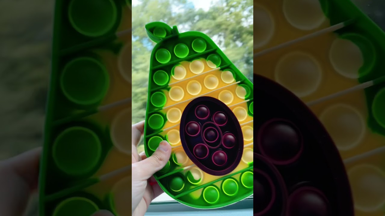 Opening a Avocado pop it!|fidgets|🥑💚🟤 - YouTube