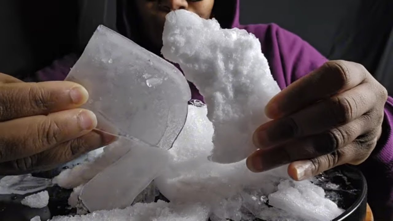 CRUNCHY ICE MOUNTAIN HARD ICE | POWDERY ICE | CRUSHED ICE | #iceeating ...