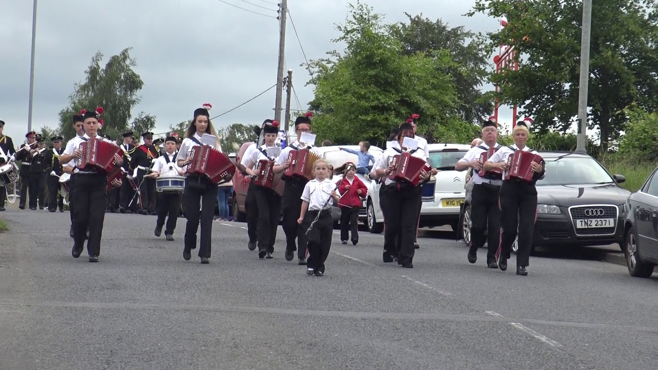 Killymuck Accordion Band @ Garvagh Cancer Research Parade 2019 1 - YouTube