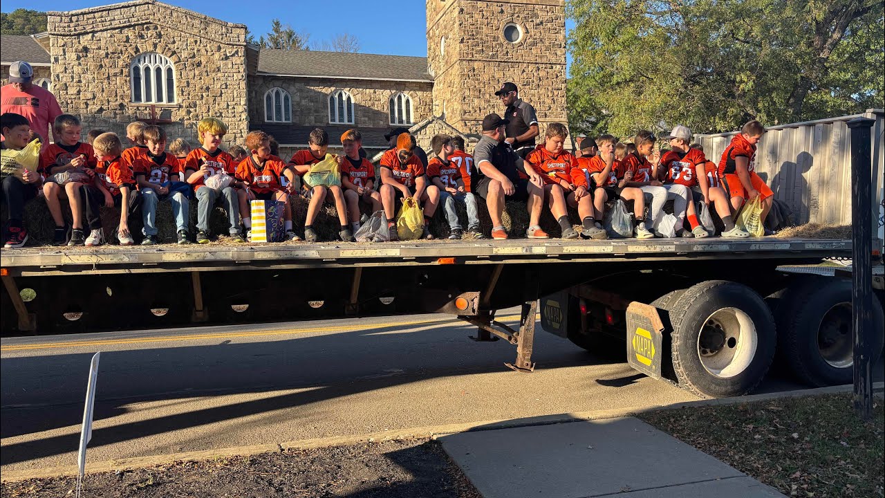 Homecoming parade Smethport 2025 - YouTube